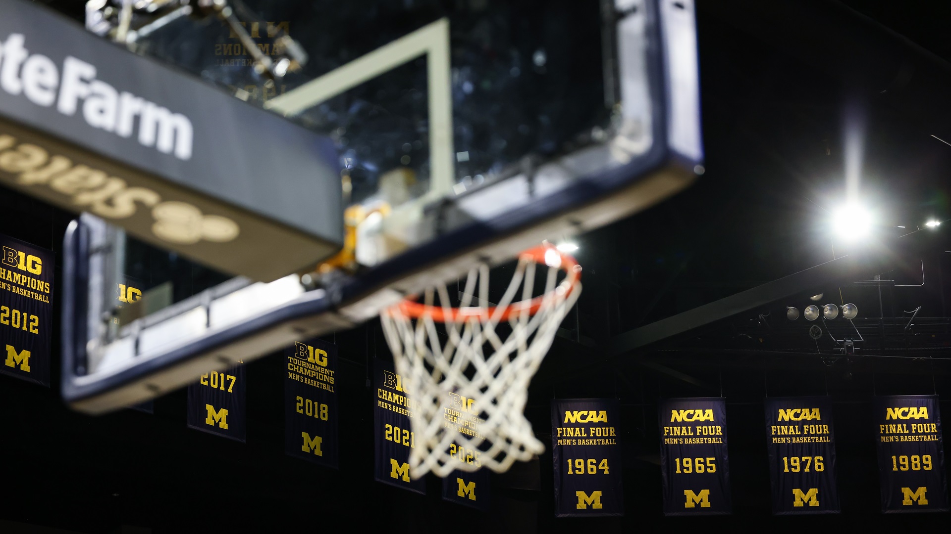 Where To Watch Live College Basketball Games - Sneak Peak